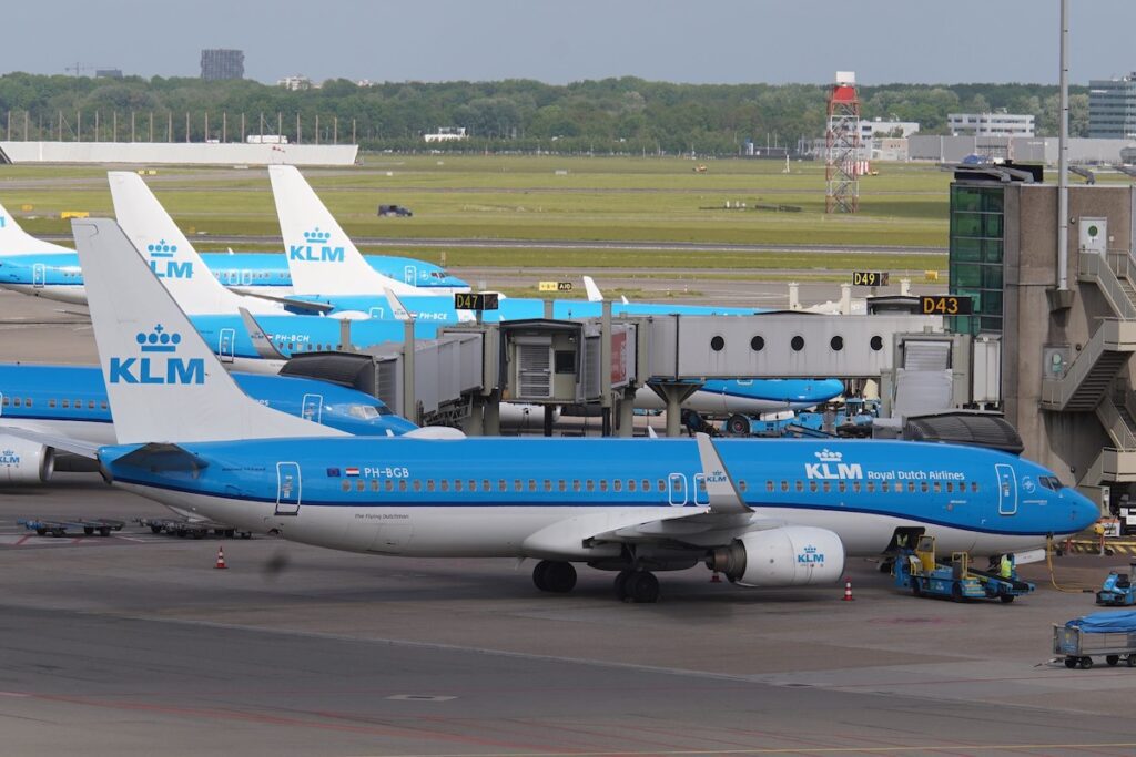 Dutch Government Backs Down on Amsterdam Schiphol Cuts, Allows Full ...